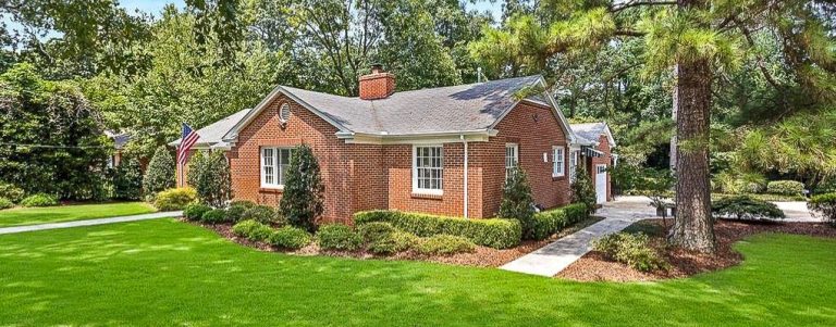 Lawn Care Montgomery AL - Lawn King Landscaping - Affordable